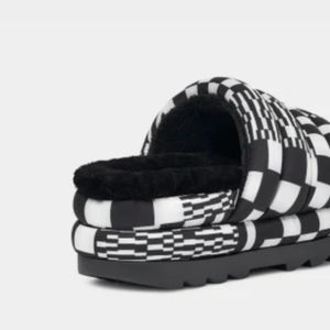 UGG | Shoes | Ugg Maxi Checks Slide Women Shoes Size6 New | Poshmark